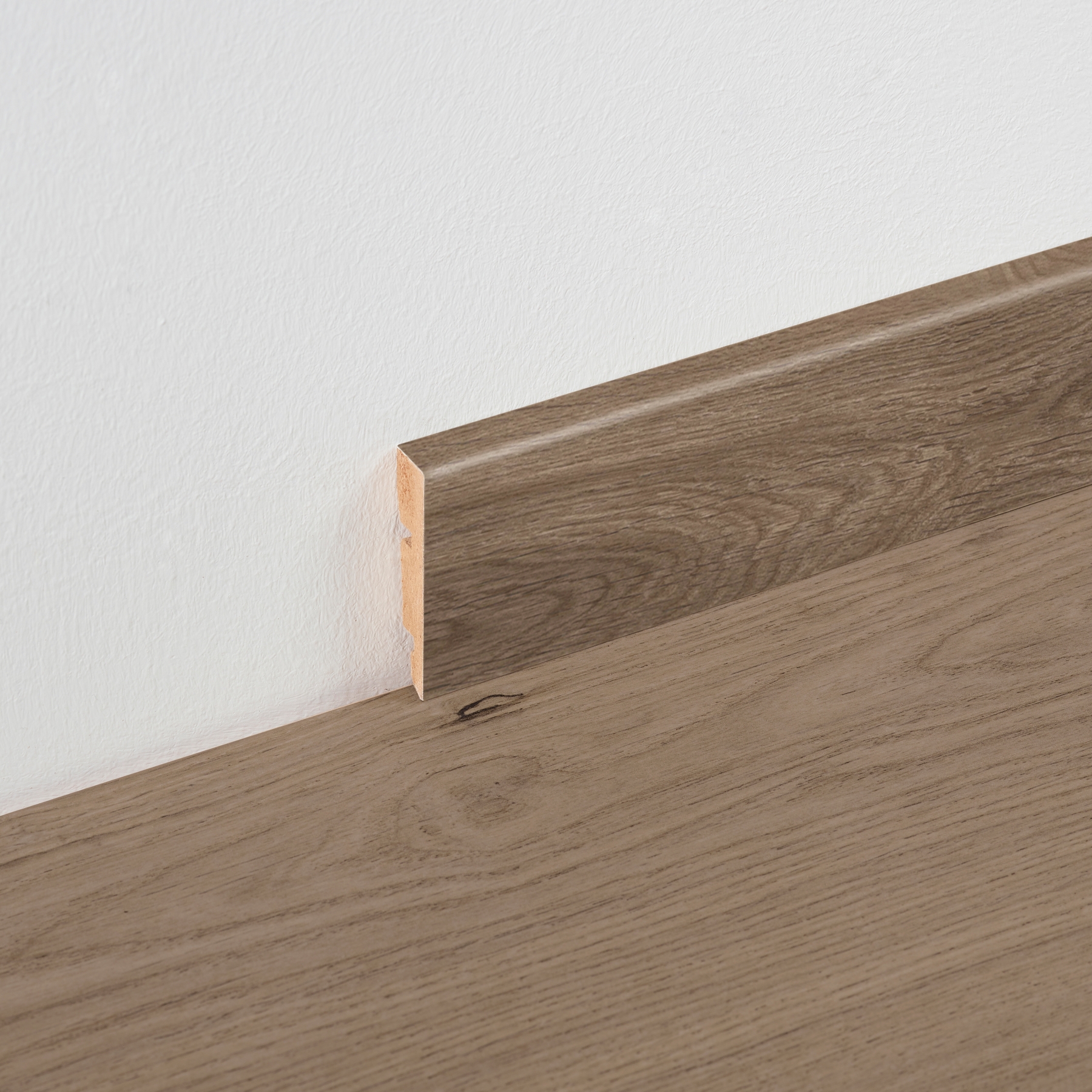 Sokkellist BerryAlloc til Laminatgulv Gyant Mørk Brun - 55015622