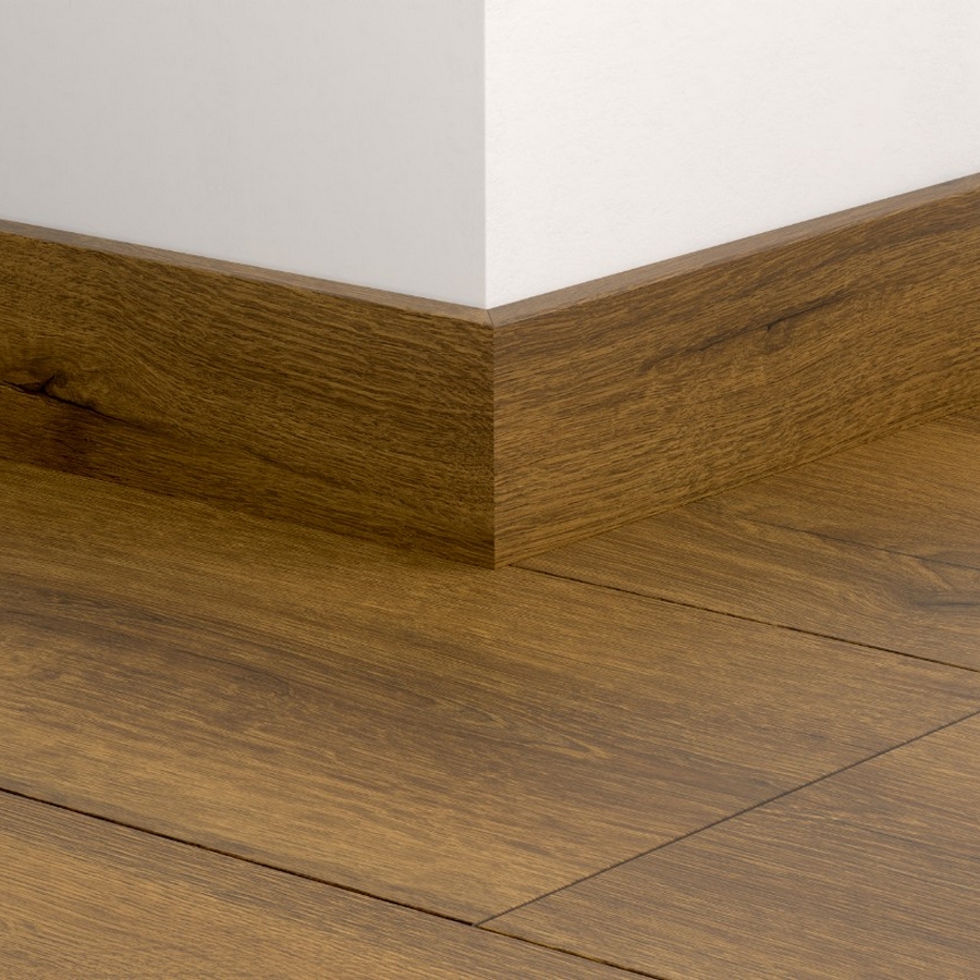 Sokkellist Pergo til Laminatgulv 2400x58x14 - Umber Oak (05793) - PGSK05793
